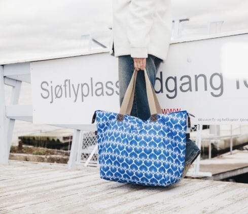 WEEKEND BAG TINA SHELL LYCKE - Skjeldestad Kontorspar Sogndal - Nettbutikk